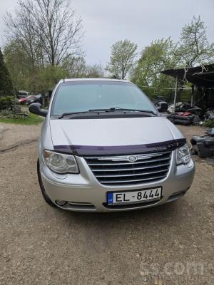 Grey Chrysler Grand Voyager 2006 in Riga, with an engine capacity of 2.80 L and mileage of 0 thousand km for 1200 €, photo 1 on AUTOMOTO.COM.LV