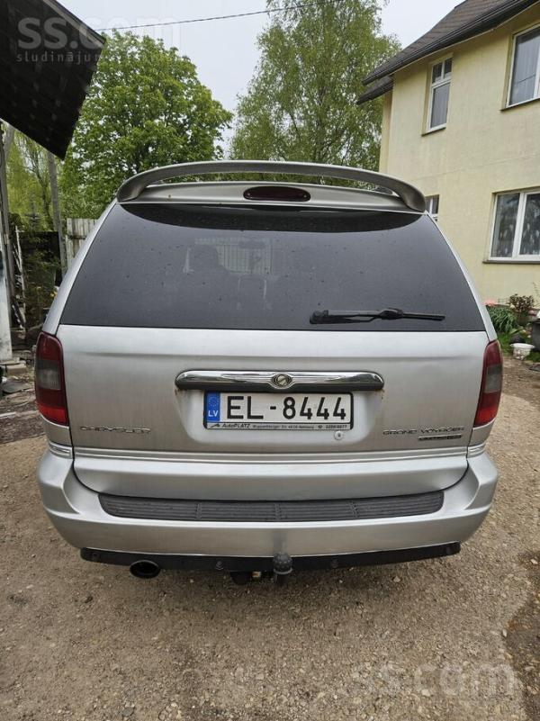 Grey Chrysler Grand Voyager 2006 in Riga, with an engine capacity of 2.80 L and mileage of 0 thousand km for 2600 €, photo 2 on AUTOMOTO.COM.LV