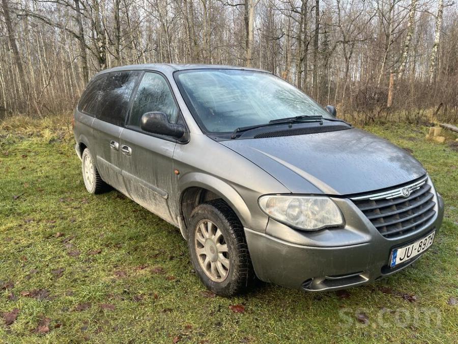 Grey Chrysler Grand Voyager 2006 in Jelgava, with an engine capacity of 2.80 L and mileage of 367 thousand km for 700 €, photo 3 on AUTOMOTO.COM.LV