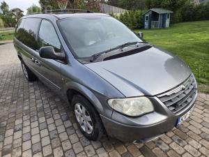 Pelēks Chrysler Grand Voyager 2006 Talsi, ar dzinēja tilpumu 2.80 L un nobraukumu 282 tūkst. km par 1200 €, foto  vietnē AUTOMOTO.COM.LV