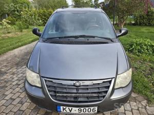 Pelēks Chrysler Grand Voyager 2006 Talsi, ar dzinēja tilpumu 2.80 L un nobraukumu 282 tūkst. km par 1200 €, foto 3 vietnē AUTOMOTO.COM.LV