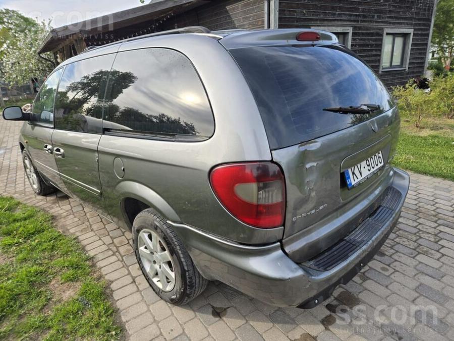 Pelēks Chrysler Grand Voyager 2006 Talsi, ar dzinēja tilpumu 2.80 L un nobraukumu 282 tūkst. km par 1200 €, foto 7 vietnē AUTOMOTO.COM.LV