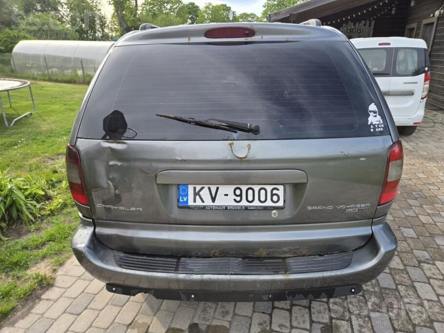 Pelēks Chrysler Grand Voyager 2006 Talsi, ar dzinēja tilpumu 2.80 L un nobraukumu 282 tūkst. km par 1200 €, foto 8 vietnē AUTOMOTO.COM.LV