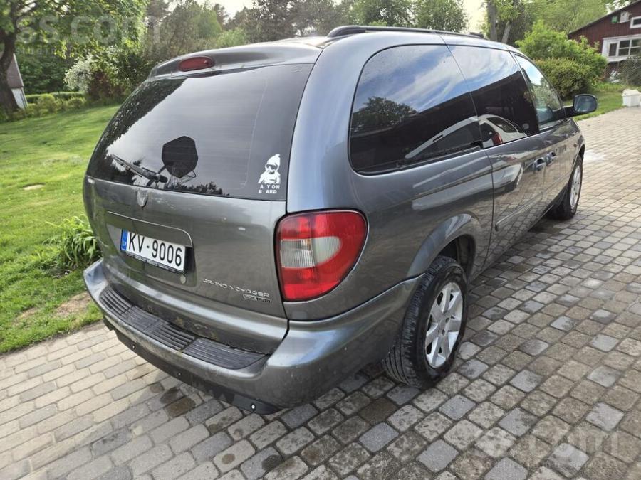 Pelēks Chrysler Grand Voyager 2006 Talsi, ar dzinēja tilpumu 2.80 L un nobraukumu 282 tūkst. km par 1200 €, foto 9 vietnē AUTOMOTO.COM.LV