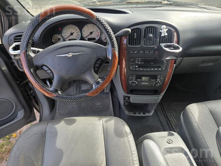 Pelēks Chrysler Grand Voyager 2006 Talsi, ar dzinēja tilpumu 2.80 L un nobraukumu 282 tūkst. km par 1200 €, foto 11 vietnē AUTOMOTO.COM.LV