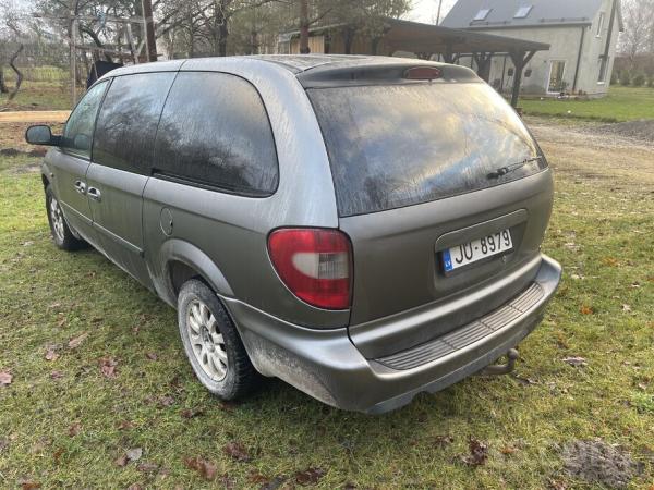 Pelēks Chrysler Grand Voyager 2006 Jelgava, ar dzinēja tilpumu 2.80 L un nobraukumu 367 tūkst. km par 550 €, foto 2 vietnē AUTOMOTO.COM.LV