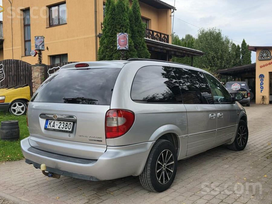 Grey Chrysler Grand Voyager 2006 in Ogre, with an engine capacity of 2.80 L and mileage of 260 thousand km for 2500 €, photo 4 on AUTOMOTO.COM.LV