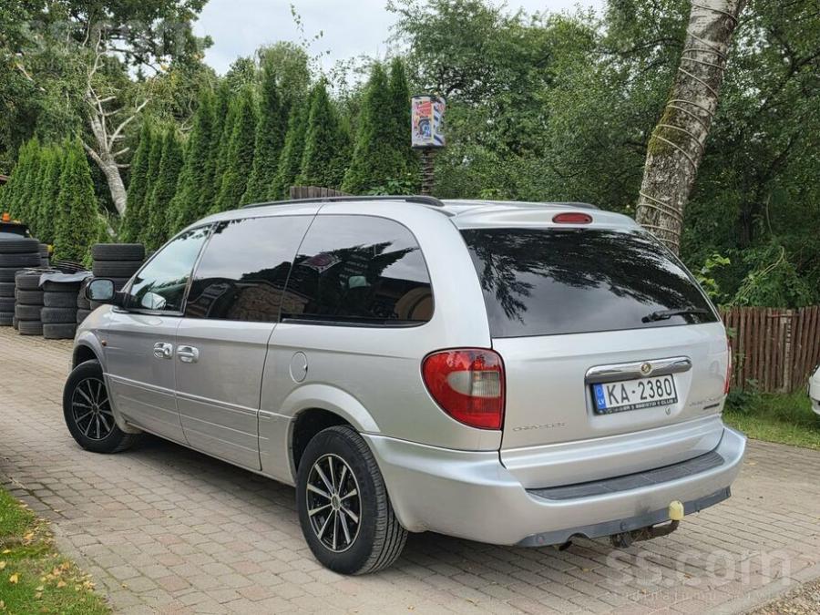 Grey Chrysler Grand Voyager 2006 in Ogre, with an engine capacity of 2.80 L and mileage of 260 thousand km for 2500 €, photo 5 on AUTOMOTO.COM.LV