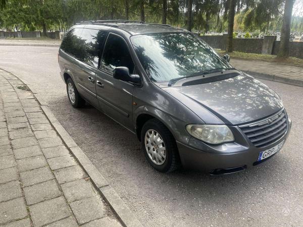 Grey Chrysler Grand Voyager 2006 in Siauliai, with an engine capacity of 2.50 L and mileage of 324 thousand km for 1100 €, photo 8 on AUTOMOTO.COM.LV