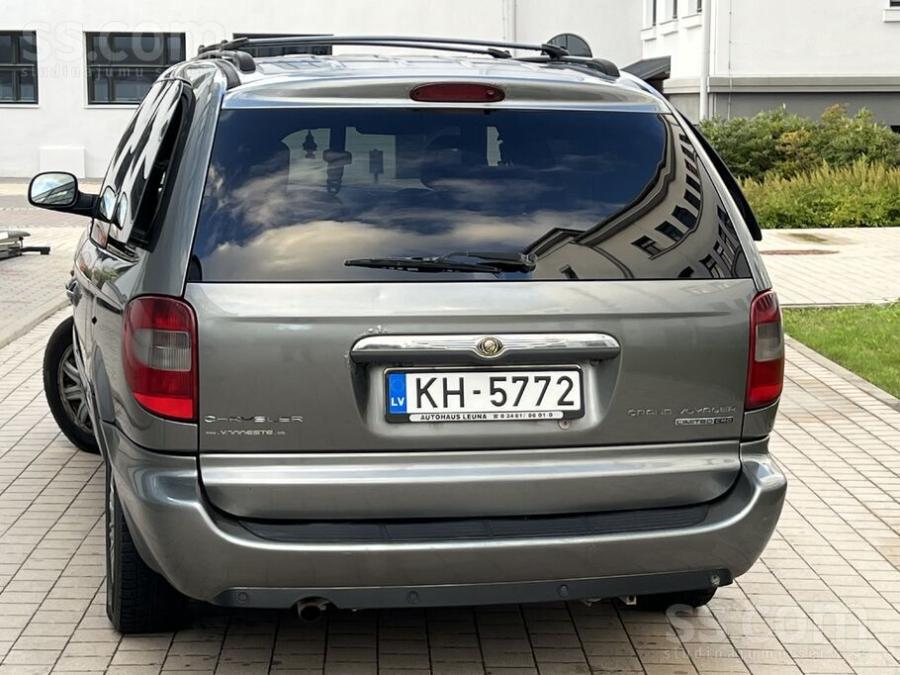 Pelēks Chrysler Grand Voyager 2006 Jelgava, ar dzinēja tilpumu 2.80 L un nobraukumu 355 tūkst. km par 1650 €, foto 7 vietnē AUTOMOTO.COM.LV