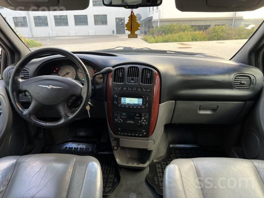 Pelēks Chrysler Grand Voyager 2006 Jelgava, ar dzinēja tilpumu 2.80 L un nobraukumu 355 tūkst. km par 1650 €, foto 12 vietnē AUTOMOTO.COM.LV