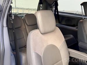 Pelēks Chrysler Grand Voyager 2006 Jelgava, ar dzinēja tilpumu 2.80 L un nobraukumu 355 tūkst. km par 1650 €, foto 15 vietnē AUTOMOTO.COM.LV