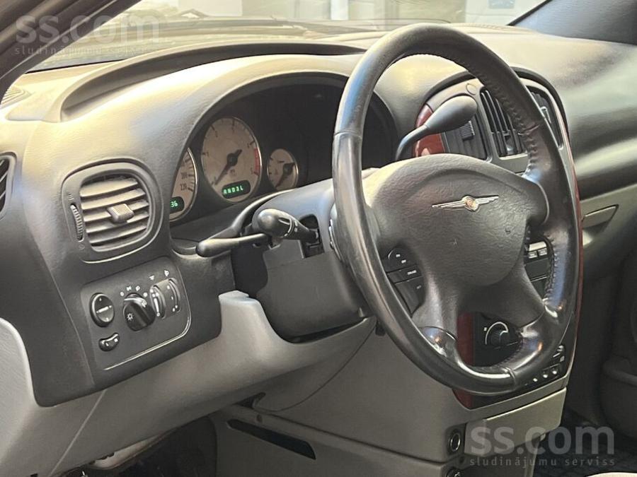 Pelēks Chrysler Grand Voyager 2006 Jelgava, ar dzinēja tilpumu 2.80 L un nobraukumu 355 tūkst. km par 1650 €, foto 18 vietnē AUTOMOTO.COM.LV