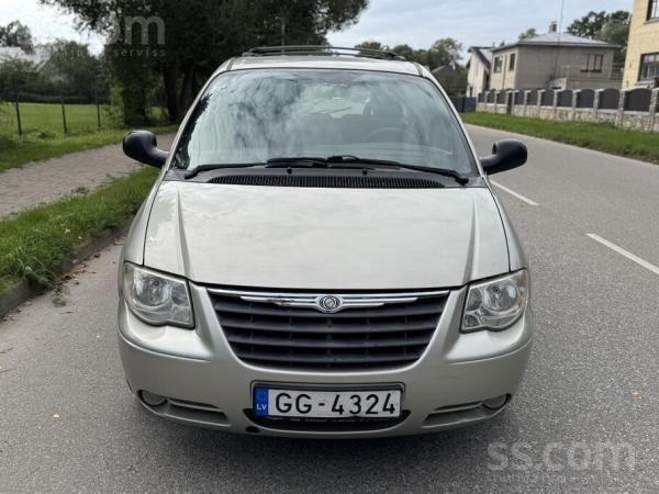 Pelēks Chrysler Grand Voyager 2006 Jelgava, ar dzinēja tilpumu 2.80 L un nobraukumu 244 tūkst. km par 1380 €, foto 4 vietnē AUTOMOTO.COM.LV