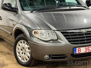 Pelēks Chrysler Grand Voyager 2007 Jūrmala, ar dzinēja tilpumu 3.30 L un nobraukumu 238 tūkst. km par 4450 €, foto 4 vietnē AUTOMOTO.COM.LV