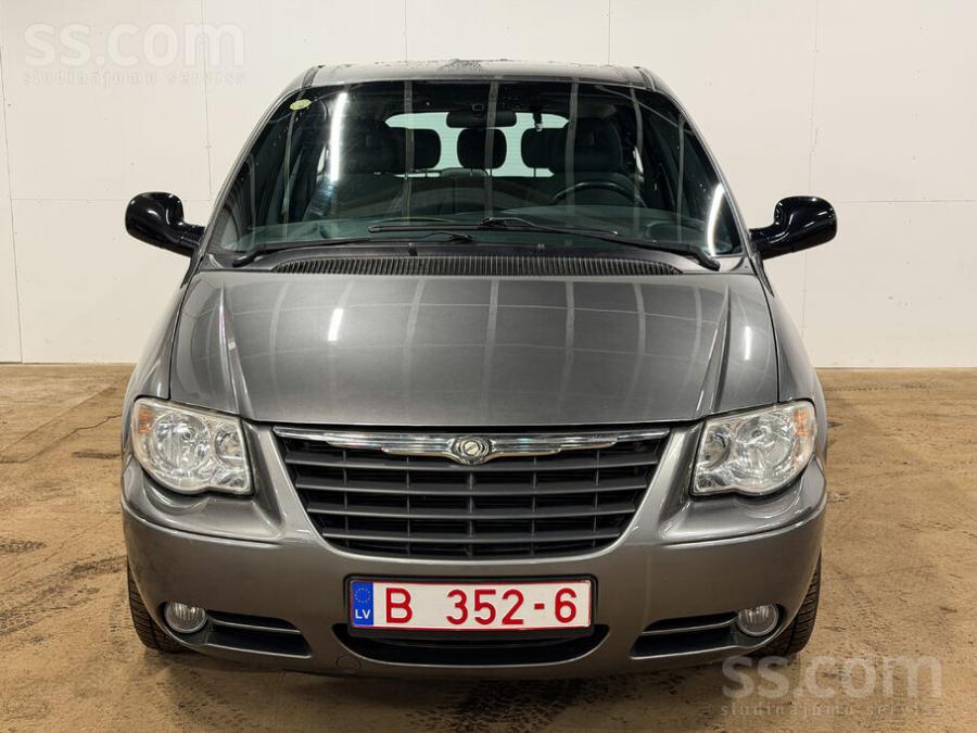 Pelēks Chrysler Grand Voyager 2007 Jūrmala, ar dzinēja tilpumu 3.30 L un nobraukumu 238 tūkst. km par 4450 €, foto 5 vietnē AUTOMOTO.COM.LV