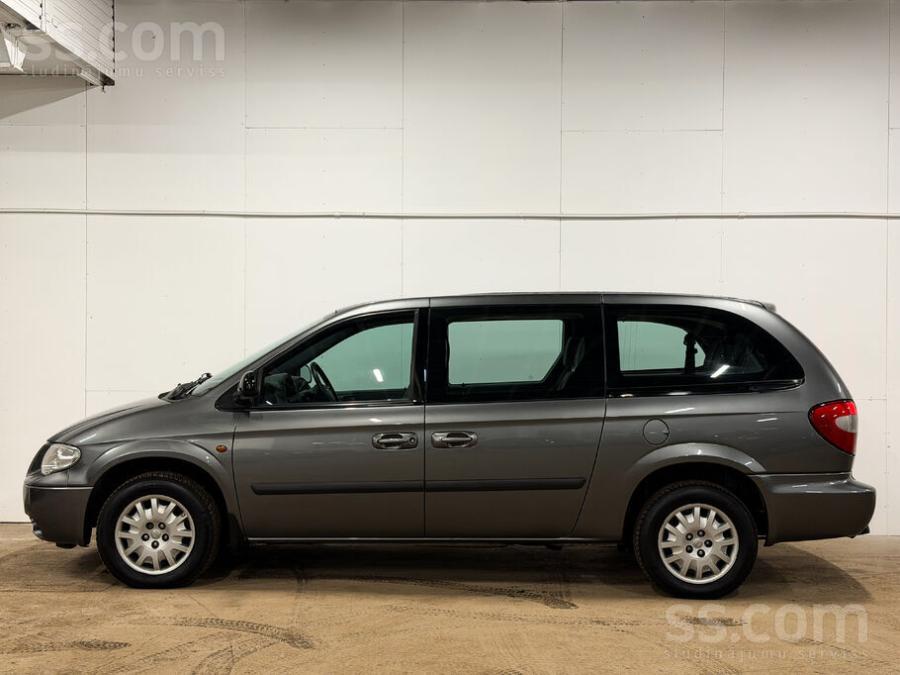 Pelēks Chrysler Grand Voyager 2007 Jūrmala, ar dzinēja tilpumu 3.30 L un nobraukumu 238 tūkst. km par 4450 €, foto 15 vietnē AUTOMOTO.COM.LV