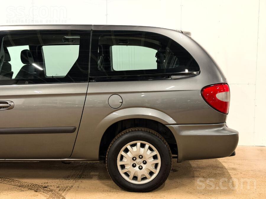 Pelēks Chrysler Grand Voyager 2007 Jūrmala, ar dzinēja tilpumu 3.30 L un nobraukumu 238 tūkst. km par 4450 €, foto 17 vietnē AUTOMOTO.COM.LV