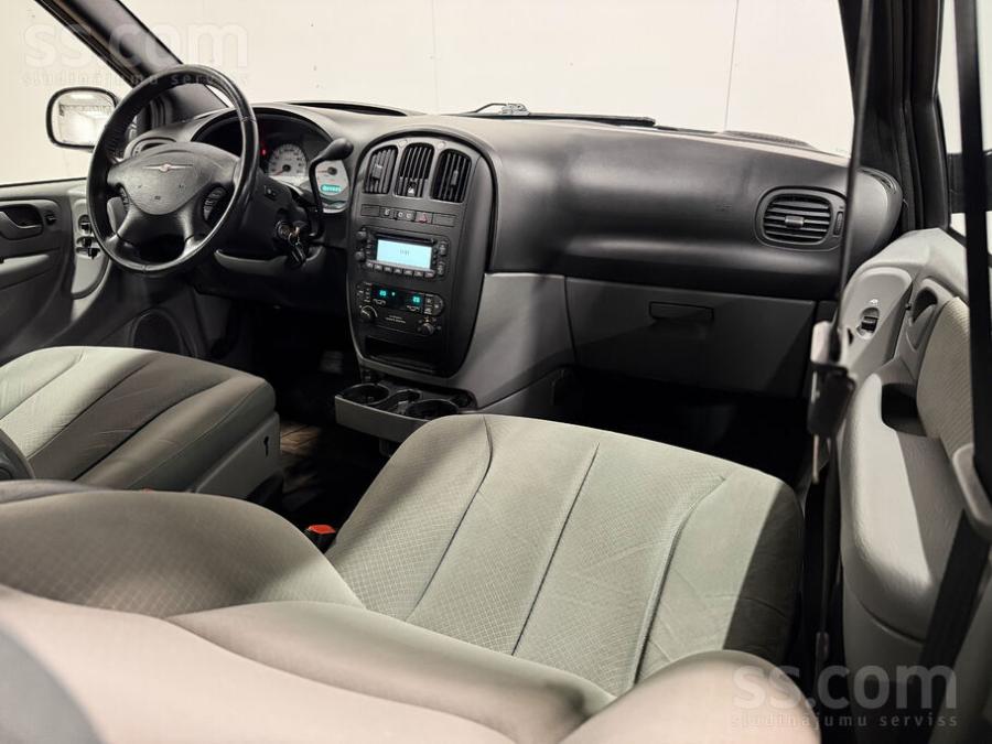 Pelēks Chrysler Grand Voyager 2007 Jūrmala, ar dzinēja tilpumu 3.30 L un nobraukumu 238 tūkst. km par 4450 €, foto 22 vietnē AUTOMOTO.COM.LV