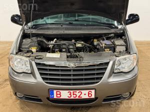 Pelēks Chrysler Grand Voyager 2007 Jūrmala, ar dzinēja tilpumu 3.30 L un nobraukumu 238 tūkst. km par 4450 €, foto 33 vietnē AUTOMOTO.COM.LV
