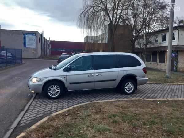 Pelēks Chrysler Grand Voyager 2007 Kauņa, ar dzinēja tilpumu 2.80 L un nobraukumu 300 tūkst. km par 950 €, foto 1 vietnē AUTOMOTO.COM.LV