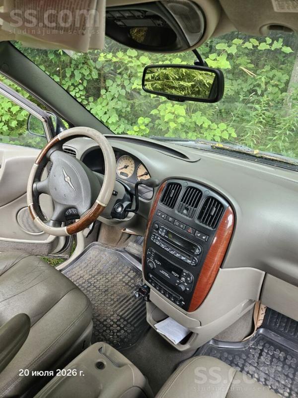Pelēks Chrysler Grand Voyager 2007 Rīga, ar dzinēja tilpumu 2.80 L un nobraukumu 203 tūkst. km par 1200 €, foto 8 vietnē AUTOMOTO.COM.LV