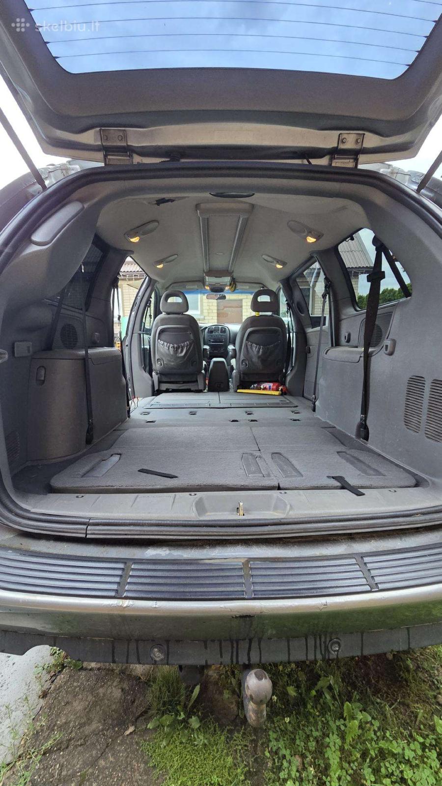 Pelēks Chrysler Grand Voyager 2007 Kauņa, ar dzinēja tilpumu 2.80 L un nobraukumu 309 tūkst. km par 800 €, foto 3 vietnē AUTOMOTO.COM.LV