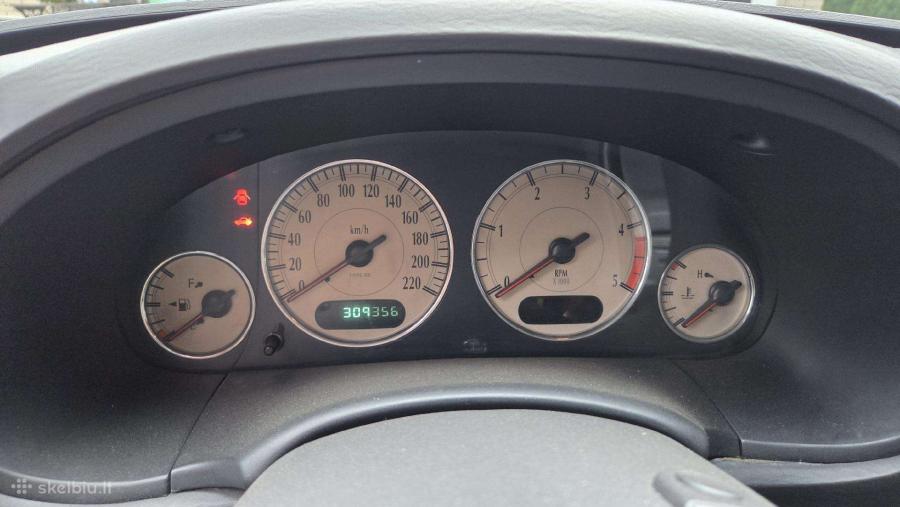 Pelēks Chrysler Grand Voyager 2007 Kauņa, ar dzinēja tilpumu 2.80 L un nobraukumu 309 tūkst. km par 800 €, foto 11 vietnē AUTOMOTO.COM.LV