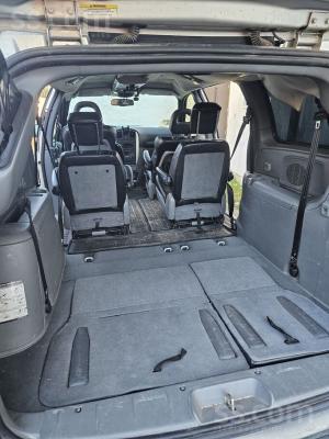 Pelēks Chrysler Grand Voyager 2007 Jelgava, ar dzinēja tilpumu 2.80 L un nobraukumu 265 tūkst. km par 2400 €, foto 8 vietnē AUTOMOTO.COM.LV