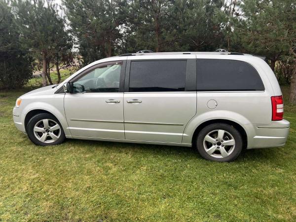 Pelēks Chrysler Grand Voyager 2008 Klaipėda, ar dzinēja tilpumu 2.78 L un nobraukumu 177 tūkst. km par 4200 €, foto 3 vietnē AUTOMOTO.COM.LV