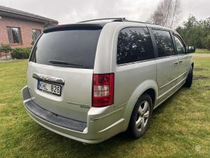Grey Chrysler Grand Voyager 2008 in Klaipeda, with an engine capacity of 2.78 L and mileage of 177 thousand km for 4200 €, photo 5 on AUTOMOTO.COM.LV