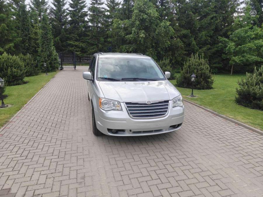 Grey Chrysler Grand Voyager 2008 in Kaunas, with an engine capacity of 3.78 L and mileage of 202 thousand km for 5200 €, photo 3 on AUTOMOTO.COM.LV