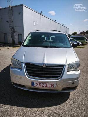 Pelēks Chrysler Grand Voyager 2008 Kauņa, ar dzinēja tilpumu 2.80 L un nobraukumu 273 tūkst. km par 1400 €, foto  vietnē AUTOMOTO.COM.LV