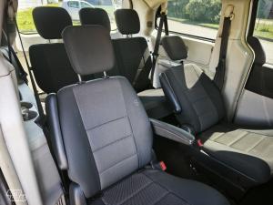 Pelēks Chrysler Grand Voyager 2008 Kauņa, ar dzinēja tilpumu 2.80 L un nobraukumu 273 tūkst. km par 1400 €, foto 8 vietnē AUTOMOTO.COM.LV
