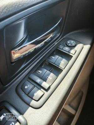 Pelēks Chrysler Grand Voyager 2008 Kauņa, ar dzinēja tilpumu 2.80 L un nobraukumu 273 tūkst. km par 1400 €, foto 12 vietnē AUTOMOTO.COM.LV