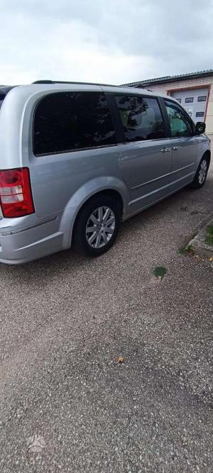Pelēks Chrysler Grand Voyager 2008 Kauņa, ar dzinēja tilpumu 2.78 L un nobraukumu 341 tūkst. km par 3950 €, foto 7 vietnē AUTOMOTO.COM.LV