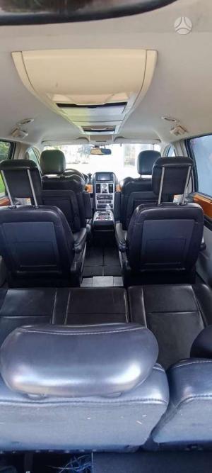 Pelēks Chrysler Grand Voyager 2008 Kauņa, ar dzinēja tilpumu 2.78 L un nobraukumu 341 tūkst. km par 3950 €, foto 10 vietnē AUTOMOTO.COM.LV
