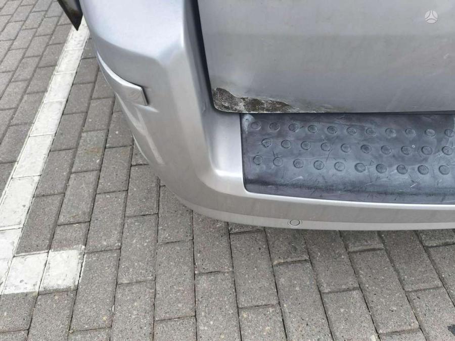 Pelēks Chrysler Grand Voyager 2008 Viļņa, ar dzinēja tilpumu 2.78 L un nobraukumu 470 tūkst. km par 2000 €, foto 3 vietnē AUTOMOTO.COM.LV