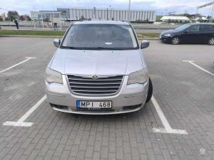 Pelēks Chrysler Grand Voyager 2008 Viļņa, ar dzinēja tilpumu 2.78 L un nobraukumu 470 tūkst. km par 2000 €, foto 6 vietnē AUTOMOTO.COM.LV