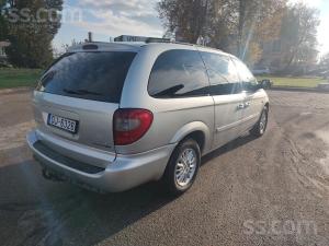 Grey Chrysler Grand Voyager 2008 in Daugavpils, with an engine capacity of 2.80 L and mileage of 152 thousand km for 4400 €, photo 5 on AUTOMOTO.COM.LV