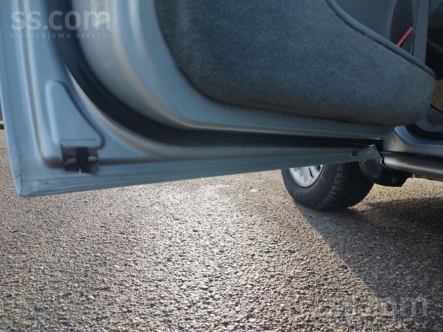 Grey Chrysler Grand Voyager 2008 in Daugavpils, with an engine capacity of 2.80 L and mileage of 152 thousand km for 4400 €, photo 18 on AUTOMOTO.COM.LV