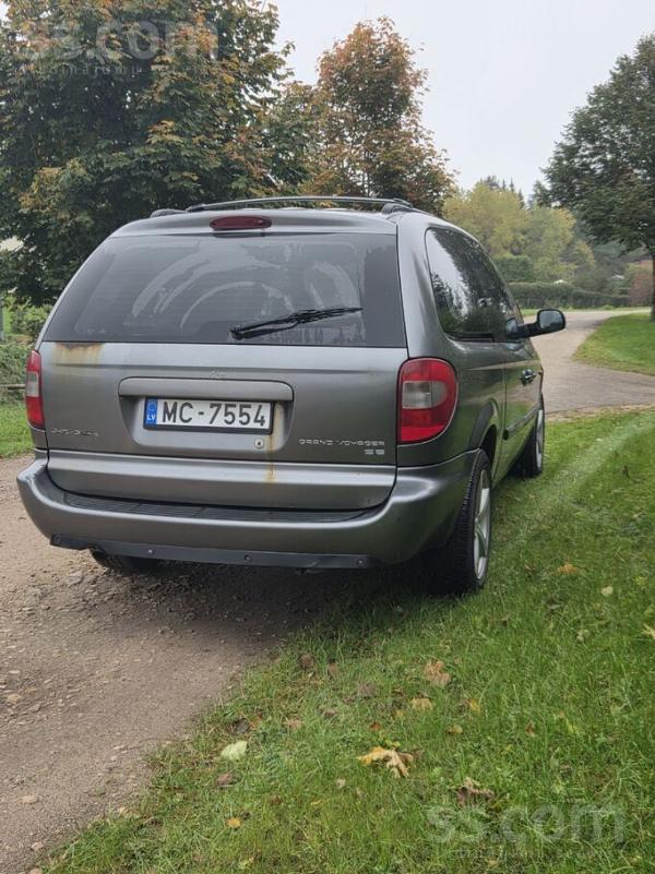 Крайслер Гранд Вояджер 2008 в Рига на AUTOMOTO.COM.LV Серый Крайслер Гранд Вояджер 2008 в Рига, объемом двигателя 3.30 л и пробегом 298 тыс. км за 2090 €, фото 6 на AUTOMOTO.COM.LV
