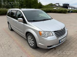 Grey Chrysler Grand Voyager 2009 in Cesis, with an engine capacity of 2.80 L and mileage of 273 thousand km for 3800 €, photo 7 on AUTOMOTO.COM.LV