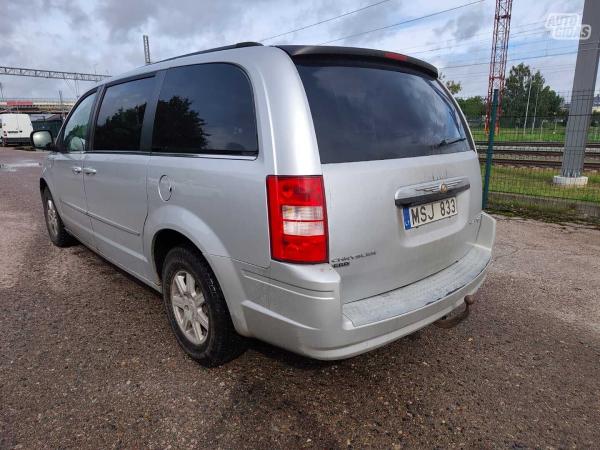Grey Chrysler Grand Voyager 2009 in Siauliai, with an engine capacity of 2.80 L and mileage of 347 thousand km for 2300 €, photo 7 on AUTOMOTO.COM.LV