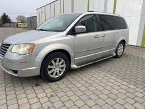 Grey Chrysler Grand Voyager 2010 in Raseiniai, with an engine capacity of 2.80 L and mileage of 300 thousand km for 2500 €, photo 4 on AUTOMOTO.COM.LV
