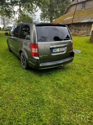 Pelēks Chrysler Grand Voyager 2010 Madona, ar dzinēja tilpumu 2.80 L un nobraukumu 290 tūkst. km par 3000 €, foto 7 vietnē AUTOMOTO.COM.LV