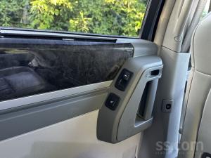 Pelēks Chrysler Grand Voyager 2010 Rēzekne, ar dzinēja tilpumu 2.80 L un nobraukumu 307 tūkst. km par 3350 €, foto 12 vietnē AUTOMOTO.COM.LV