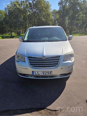 Pelēks Chrysler Grand Voyager 2010 Jūrmala, ar dzinēja tilpumu 2.80 L un nobraukumu 270 tūkst. km par 3000 €, foto  vietnē AUTOMOTO.COM.LV