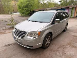 Pelēks Chrysler Grand Voyager 2011 Jūrmala, ar dzinēja tilpumu 2.80 L un nobraukumu 250 tūkst. km par 2650 €, foto  vietnē AUTOMOTO.COM.LV