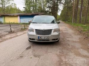 Pelēks Chrysler Grand Voyager 2011 Jūrmala, ar dzinēja tilpumu 2.80 L un nobraukumu 250 tūkst. km par 2650 €, foto 3 vietnē AUTOMOTO.COM.LV